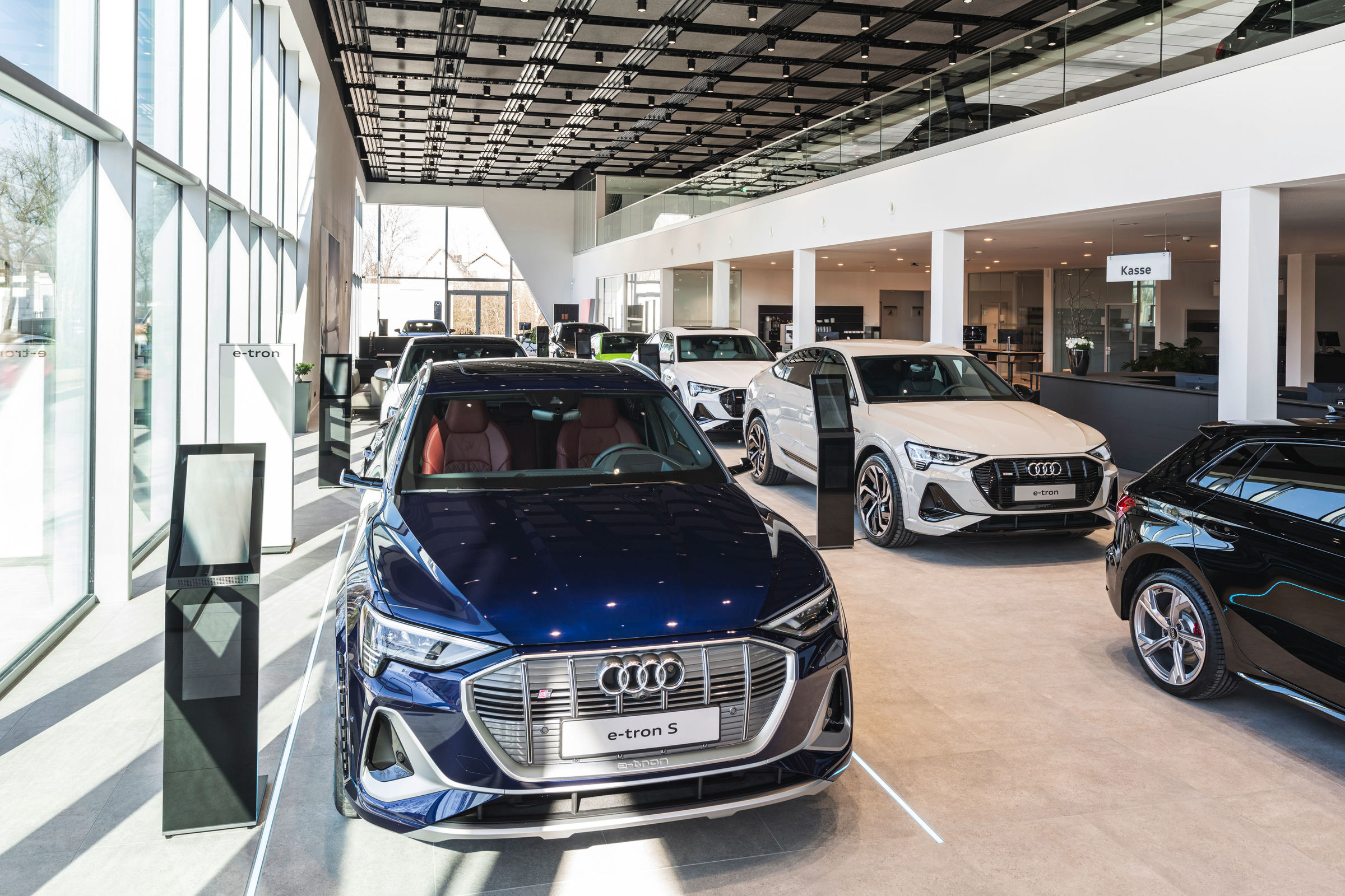 Sustainable and digital: Audi opens a new flagship store in Munich ...